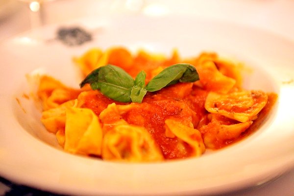 Tortelini milaneze - Receta Kuzhine