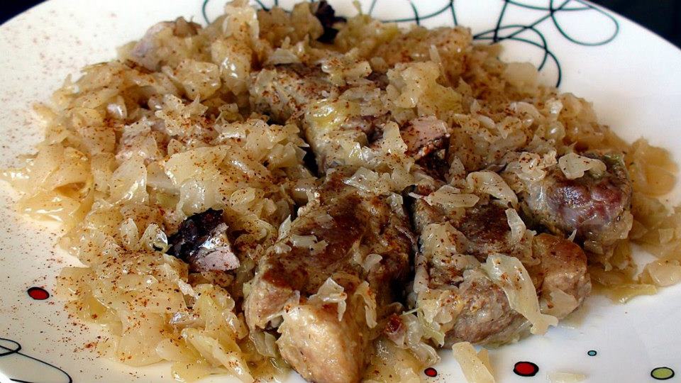 Laker turshi me mish derri | Receta Kuzhine