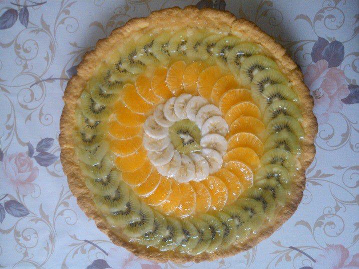 Torte me krem e fruta te fresketa - Receta Kuzhine