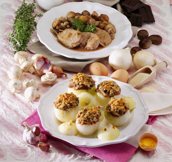 Qepë të mbushura në furrë - Receta Kuzhine