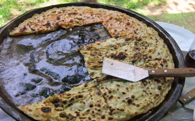 Lakror me dy petë - Receta Kuzhine